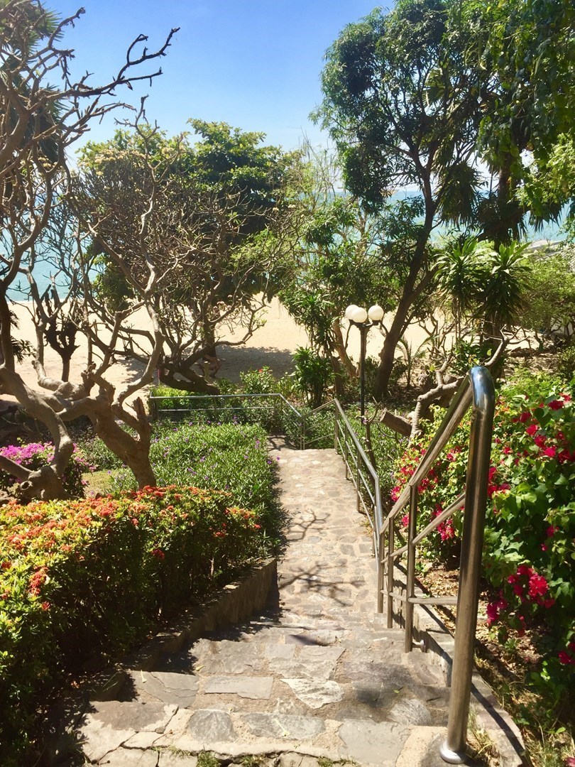 FOR RENT OR SALE Large Studio Condo With Sea Views Renovated to Highest ...